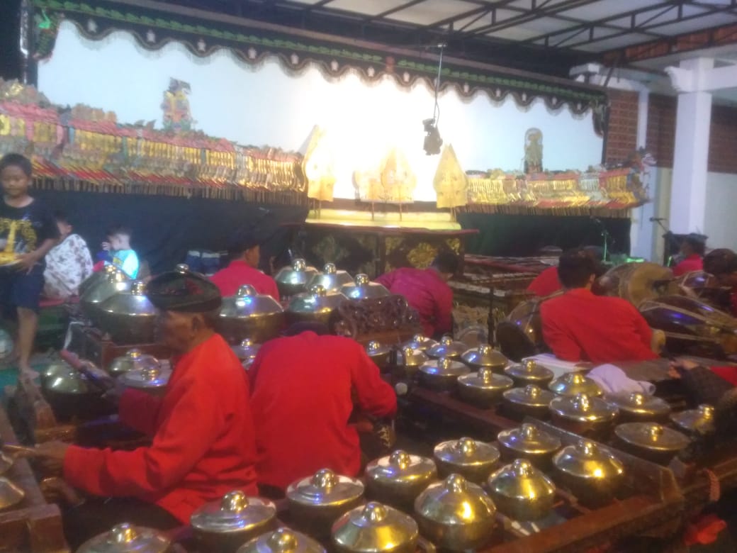 Petik Laut dan Ruwat Desa Dusun Gisik Kidul Menggelar Wayang Kulit ...