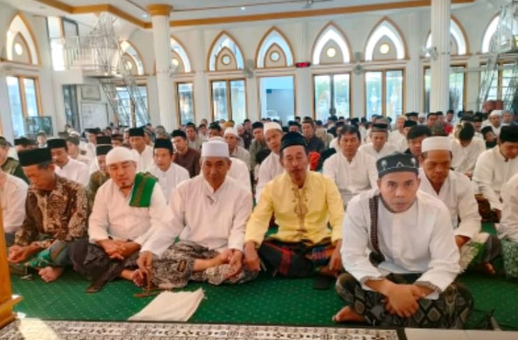 Sambut Idul Adha 2024, Bukit Bambe Potong Sapi 15 - Kambing 70 - Gelora ...
