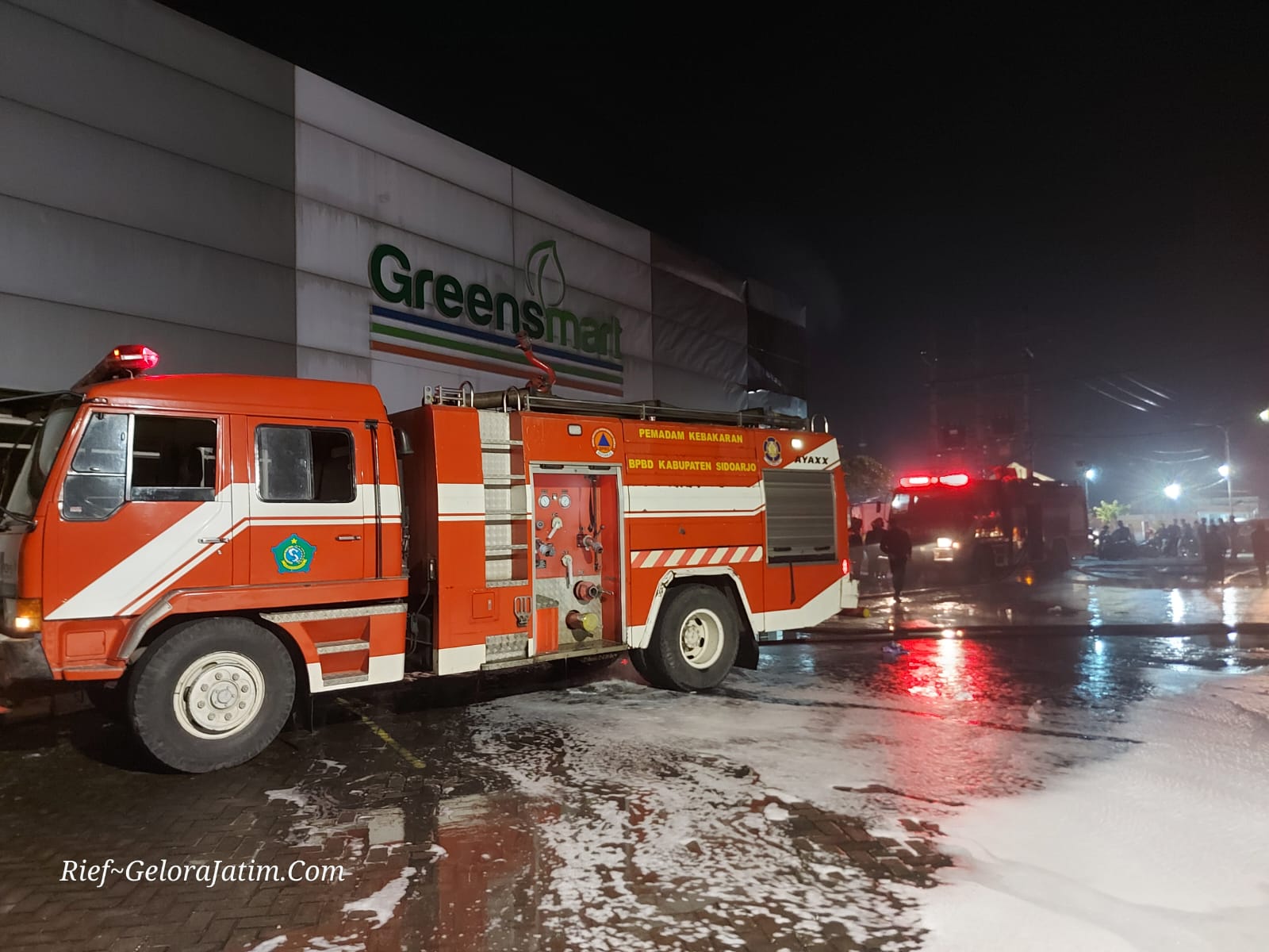 Super Market Greensmart di Jemundo Taman Terbakar - Gelora Jatim