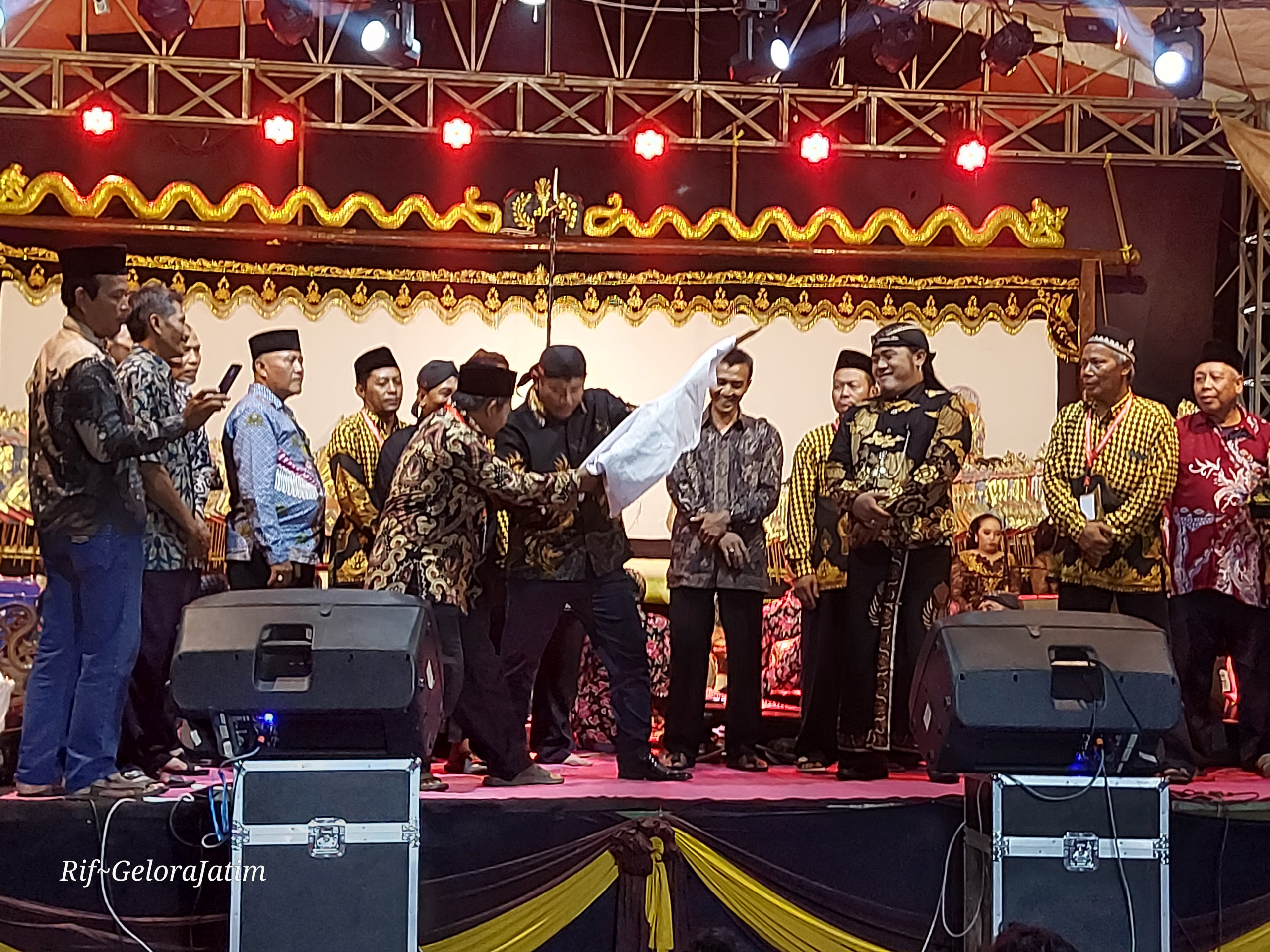 Ruwat Dusun Bringin Kulon Desa Bringinbendo Taman, Tradisi, Syukur, dan ...